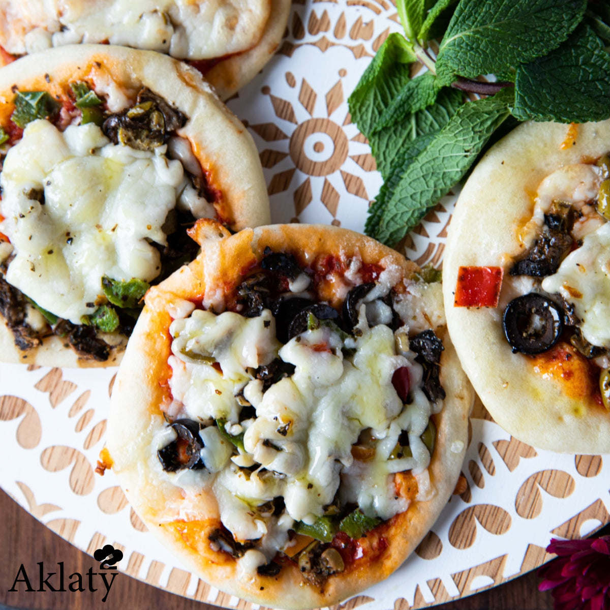 Pizza Moajanat (4 pieces) – AklatyCanada